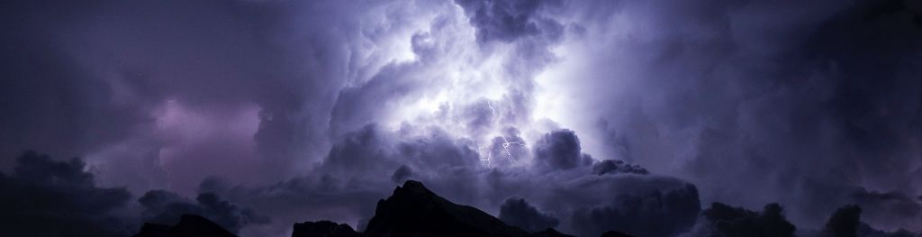 What causes thunder and lightning? - Met Office