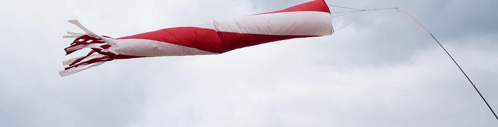 5 tips for staying safe in strong wind - Met Office